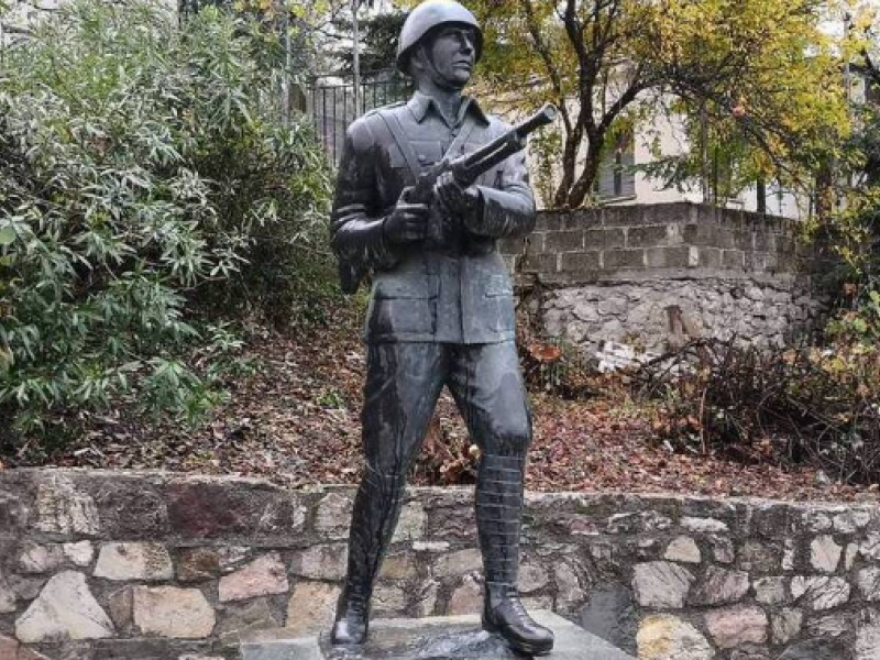 Τι σημαίνουν τα «a.m.» και «p.m.»; | Alfavita